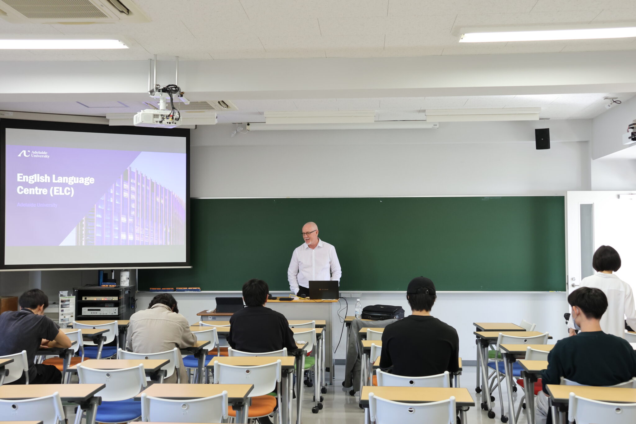 オーストラリア・アデレード大学からDavid Ottaway 氏が来学されました！ – 富山大学